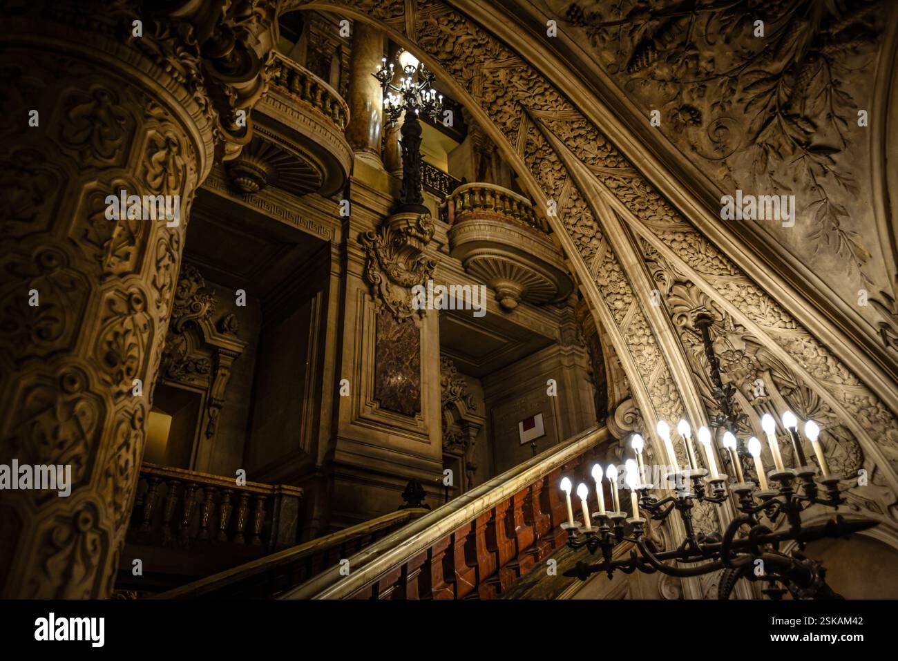 Grand staircase opera vintage hi-res stock photography and images - Alamy