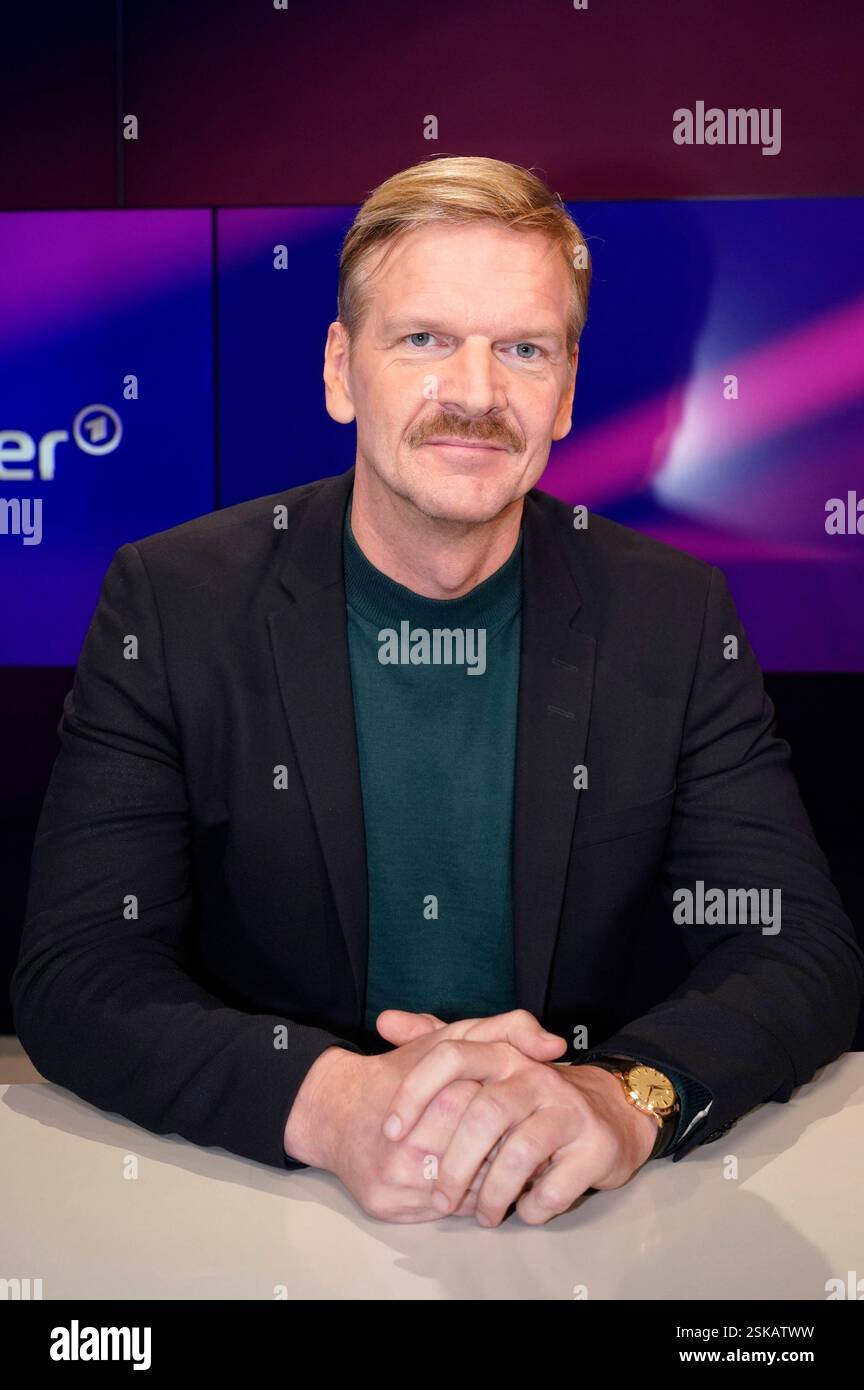 Gordon Repinski in der ARD-Talkshow maischberger im Studio Berlin ...