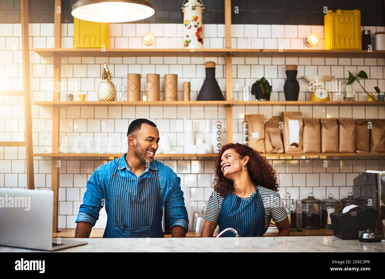 Funny waiter man woman hi-res stock photography and images - Alamy