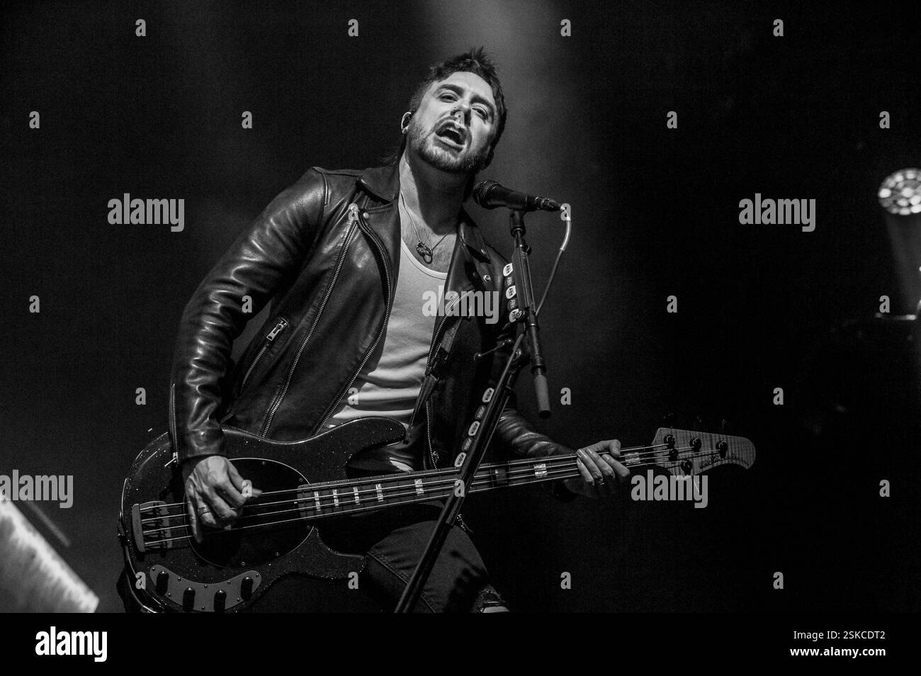 Jamie Mathias von Bullet for My Valentine live bei einem Konzert der ...