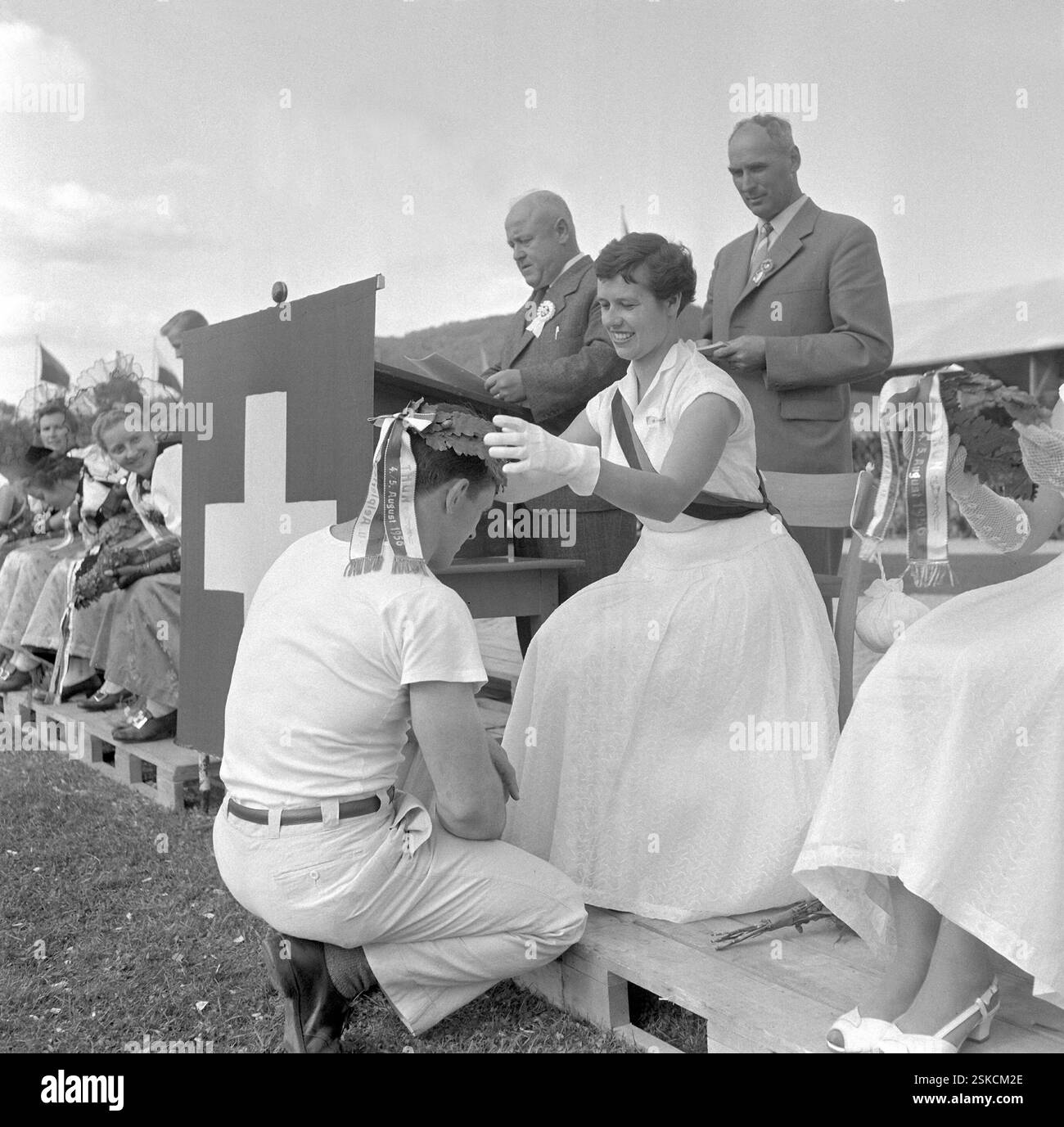 Eidg. Schwing- und Älplerfest Thun 1956: Schwingerkönig Holzerr#Swiss ...