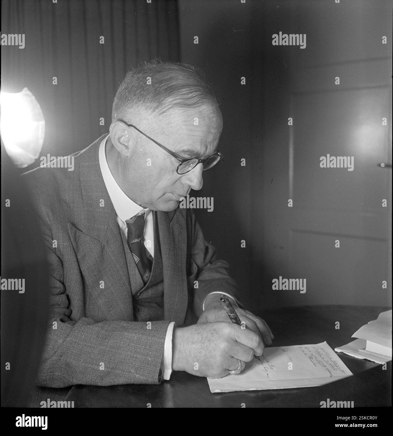 Prof. Dr. phil. Konrad Escher, Zürich 1942#Prof. Dr. phil. Konrad ...