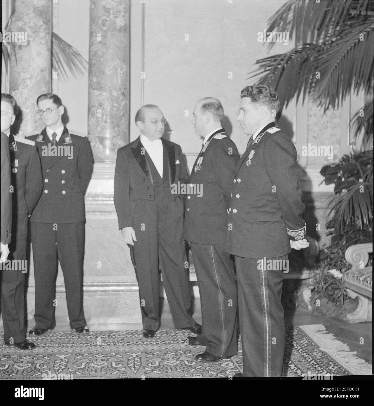 Neujahrsempfang im Bundeshaus, Bern 1947: Karaosmanoglu, Gordon#New ...