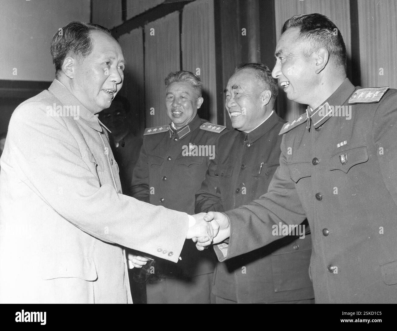 Mao Zedong--- Mao Tse-tung und General Yang Yung 1958#Mao Tse-tung and ...