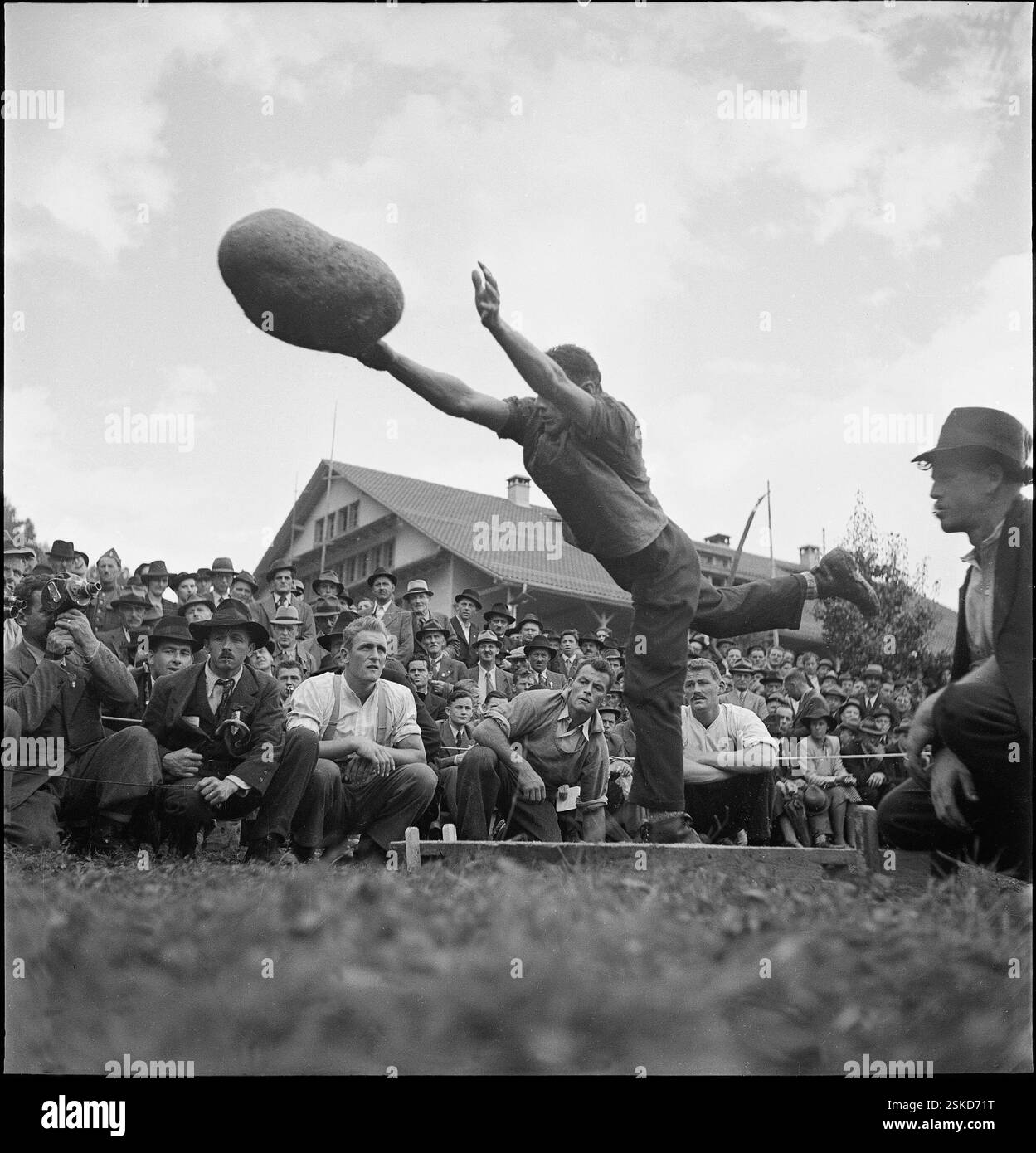 Steinstossen ca. 1945#Stone throwing ca 1945- RDB BY DUKAS Stock Photo ...