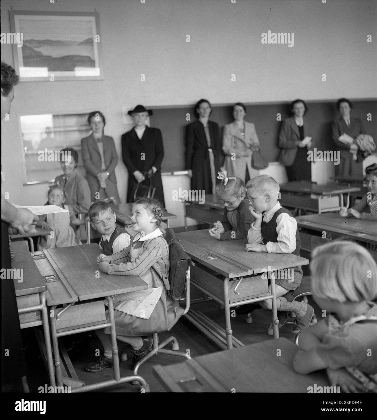 Erstklässler am ersten Schultag, Zürich 1943#First-year pupils, First ...