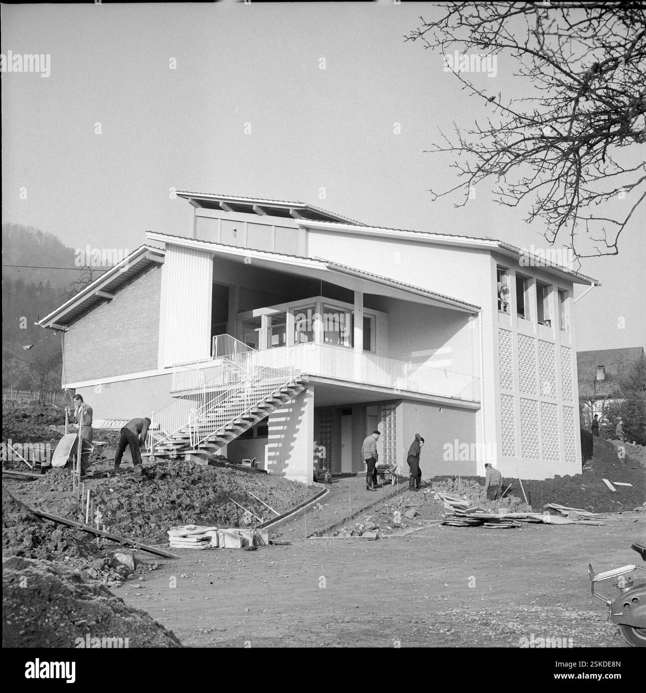 Inbetriebnahme der Luftseilbahn Adliswil - Felsenegg, Talstation, 1954# ...