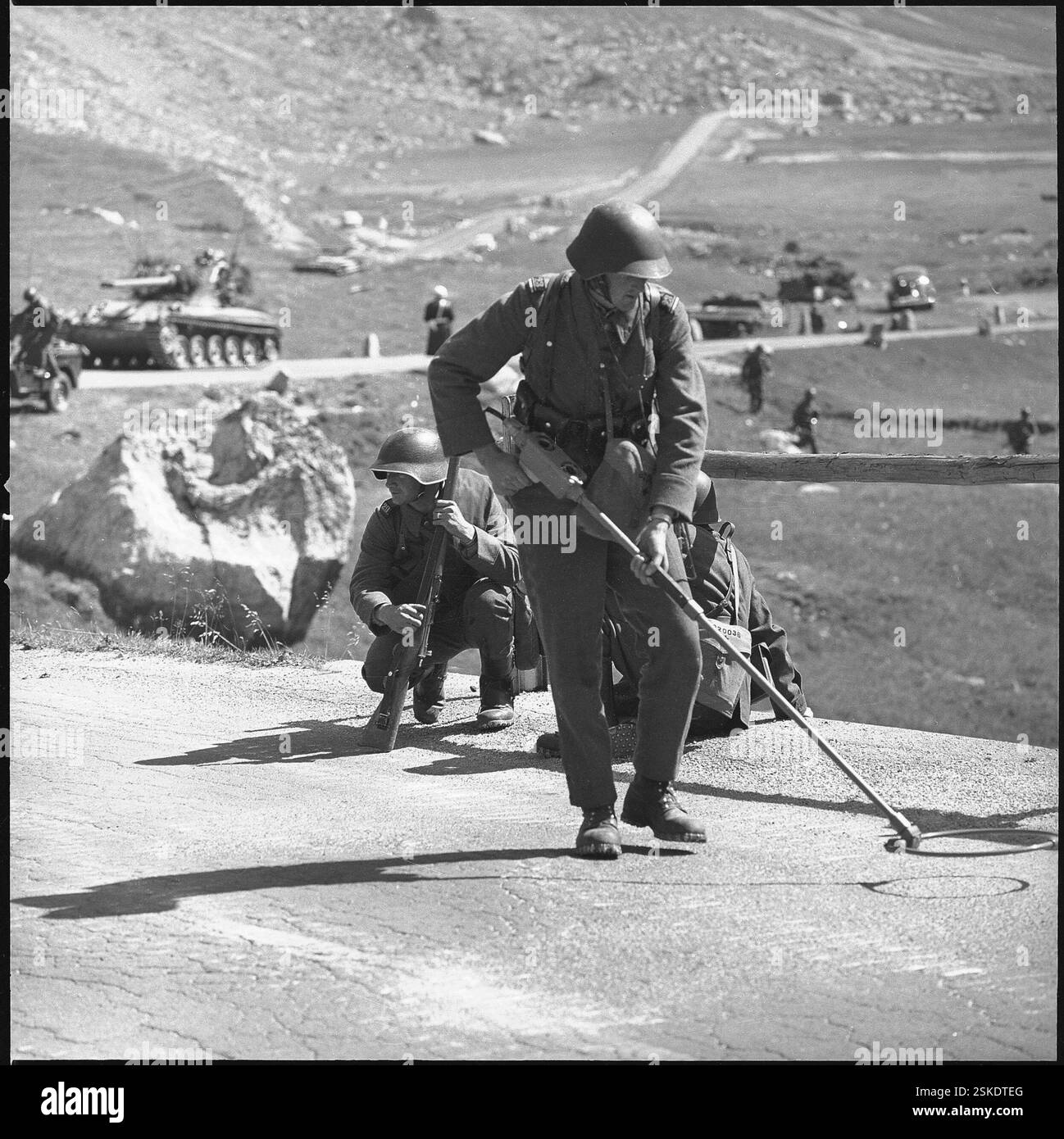 Manöver des 3. Armeekorps; Minensucher am Julierpass 1959#Manoeuvre of ...