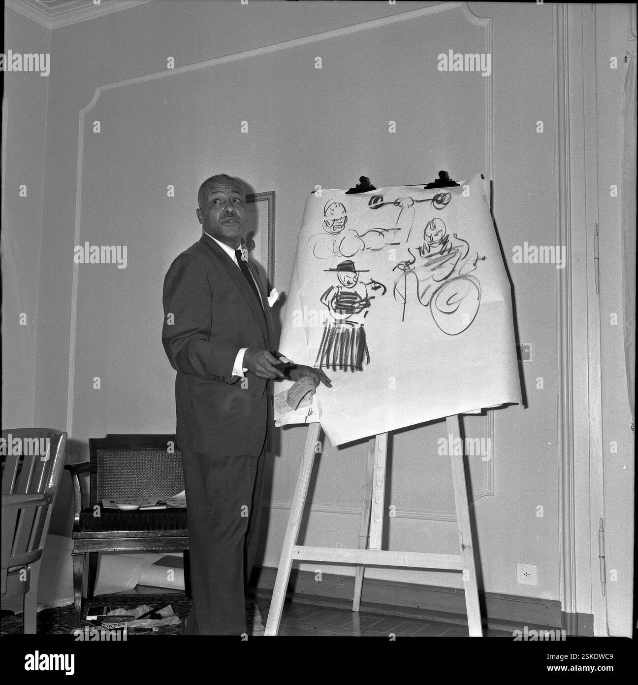 E. Simms Campbell, US-Karikaturist; ca. 1950#E. Simms Campbell, U.S ...