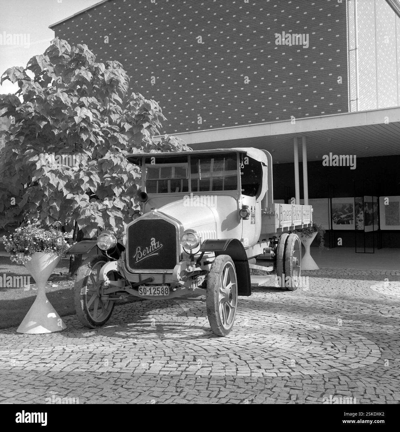 Saurer "Berna" Lastwagen im Verkehrshaus Luzern 1963#Saurer "Berna ...