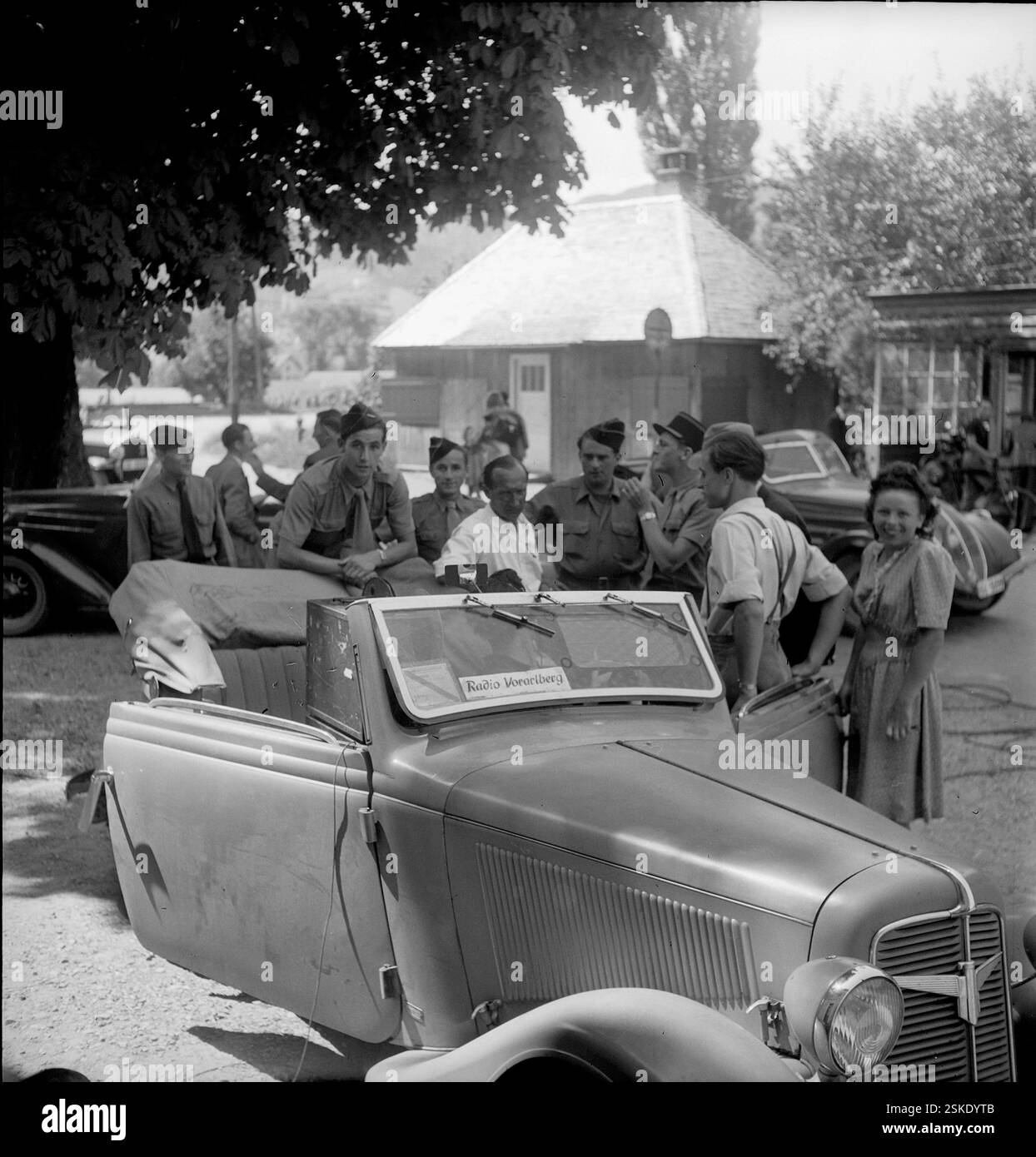 Auto von Radio Vorarlberg am Grenzübergang St. Margrethen 1946#Car of ...