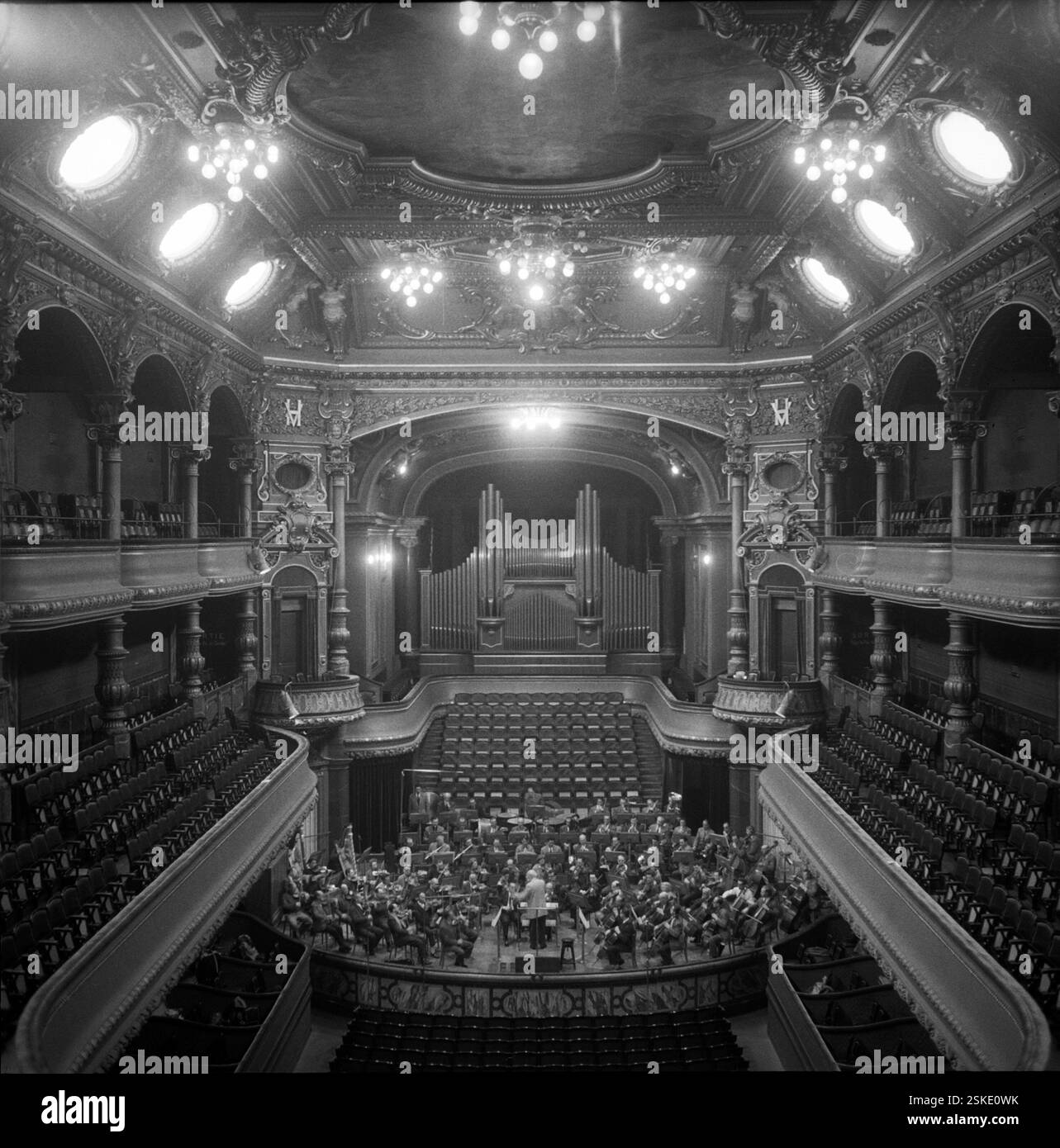 Victoria hall geneva Black and White Stock Photos & Images - Alamy