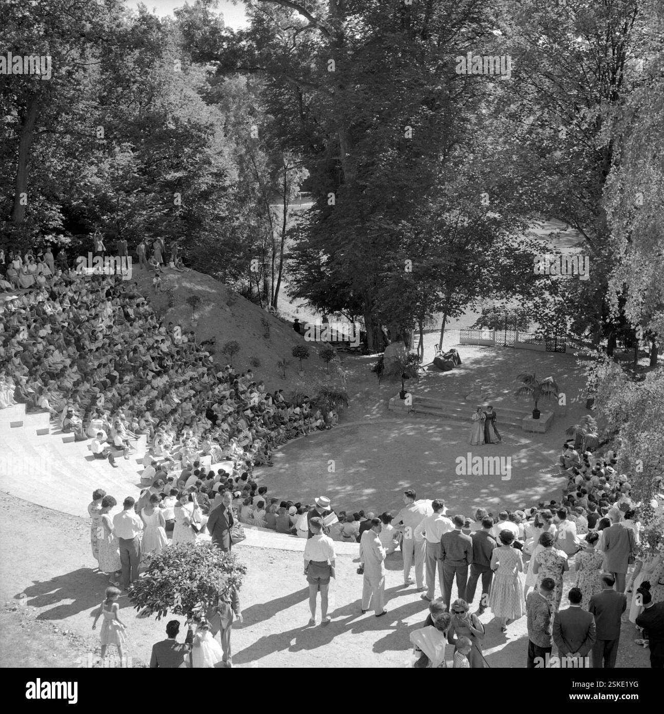 treue Kopie des Theaters von Epidauros, Griechenland#Replica of ...