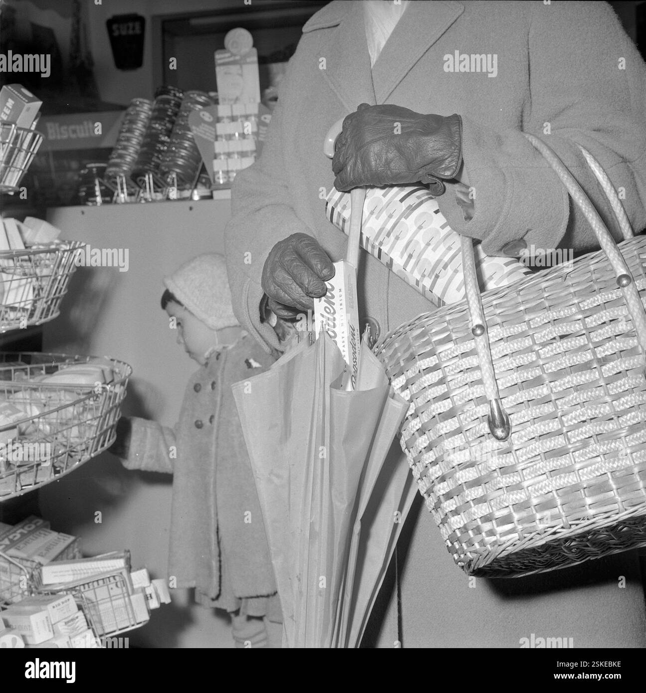 Zahnpasta Black and White Stock Photos & Images - Alamy