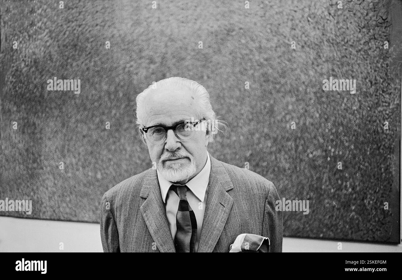 Mark Tobey, Kunstmaler 1966#Mark Tobey, painter 1966- RDB BY DUKAS ...