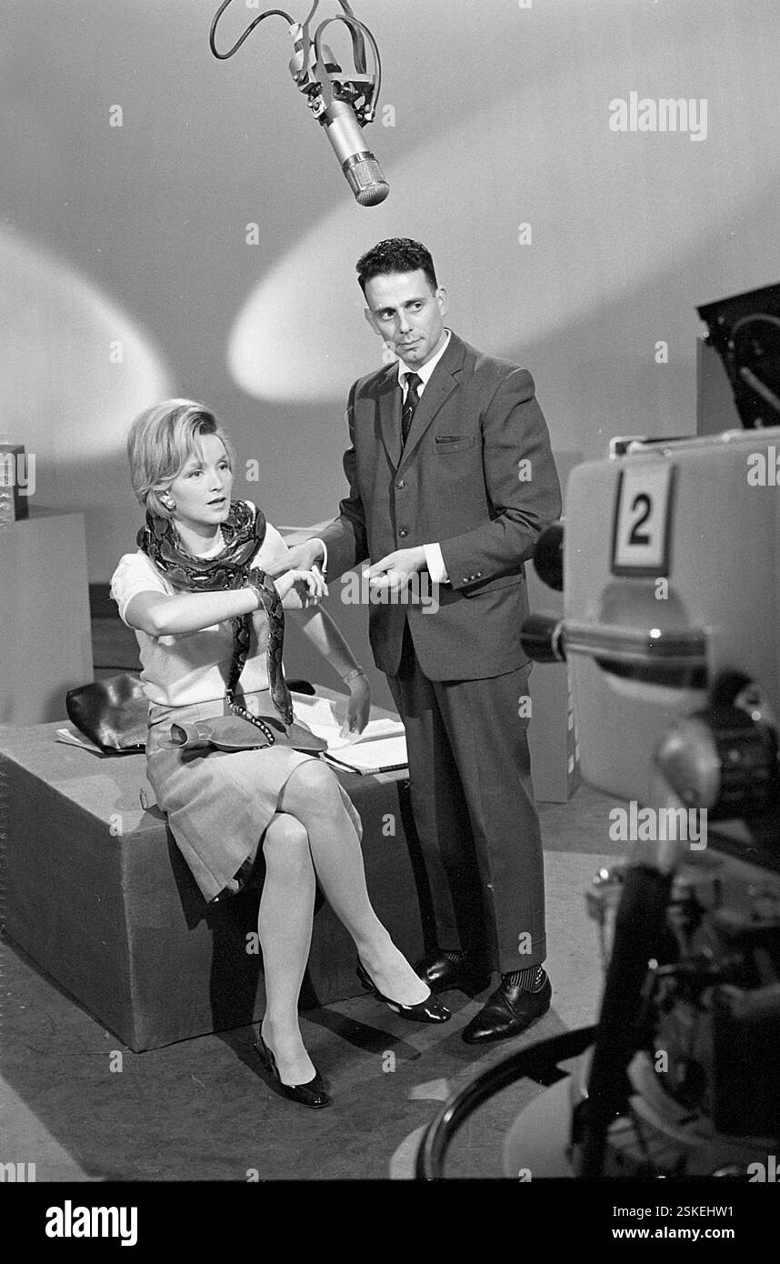 Heidi Abel mit Python-Schlange, 1966#Heidi Abel with python, 1966- RDB BY DUKAS Stock Photo - Alamy