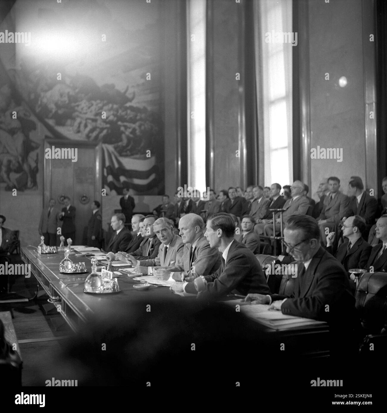 Geneva conference 1954 Black and White Stock Photos & Images - Alamy