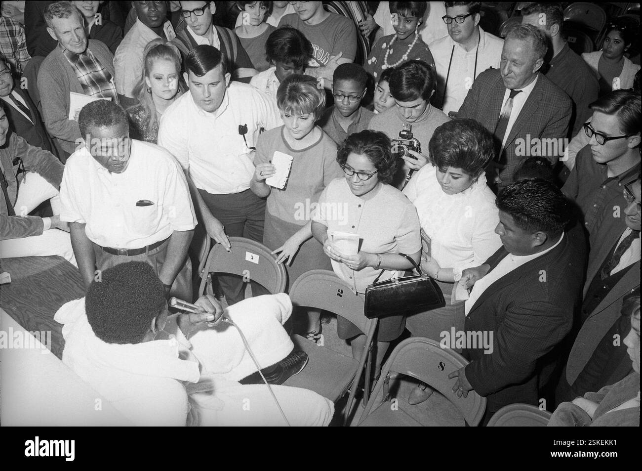 Ernie Terrell, Boxer 1967#Ernie Terrell, fighter 1967- RDB BY DUKAS ...