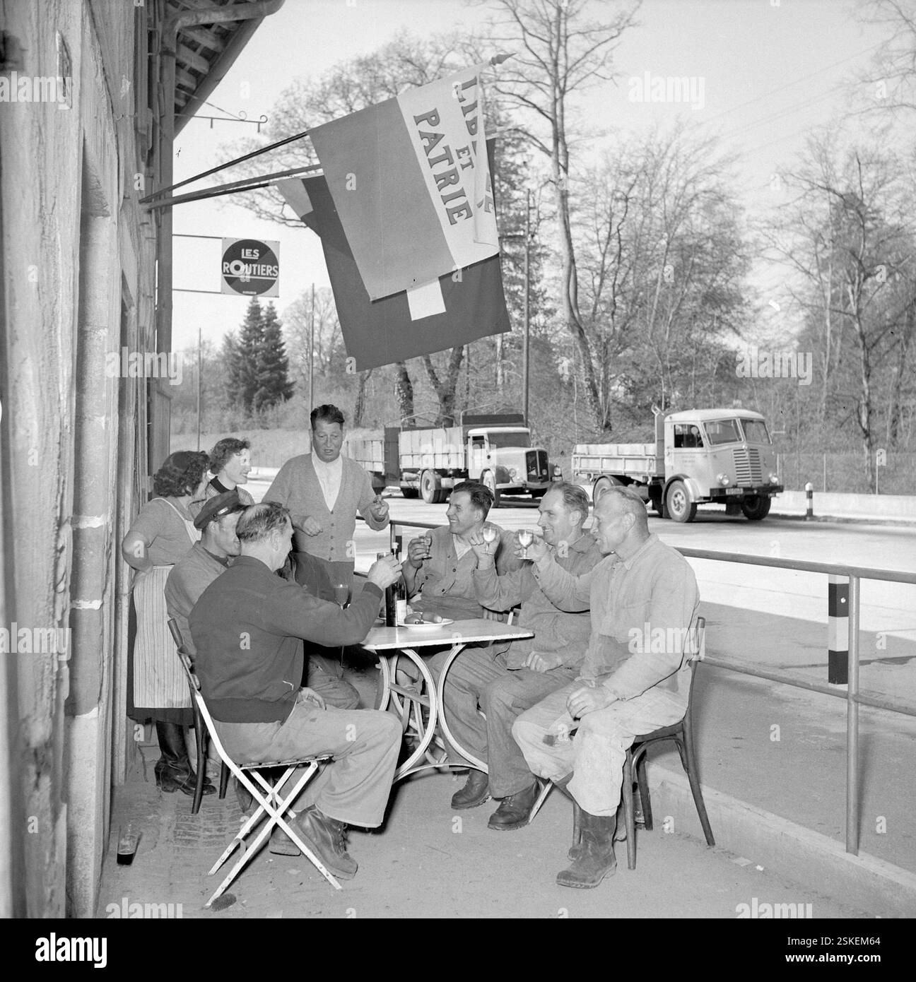 Restaurant "Les Routiers"--- LKW-Fahrer bei der Mittagspause im Kanton ...