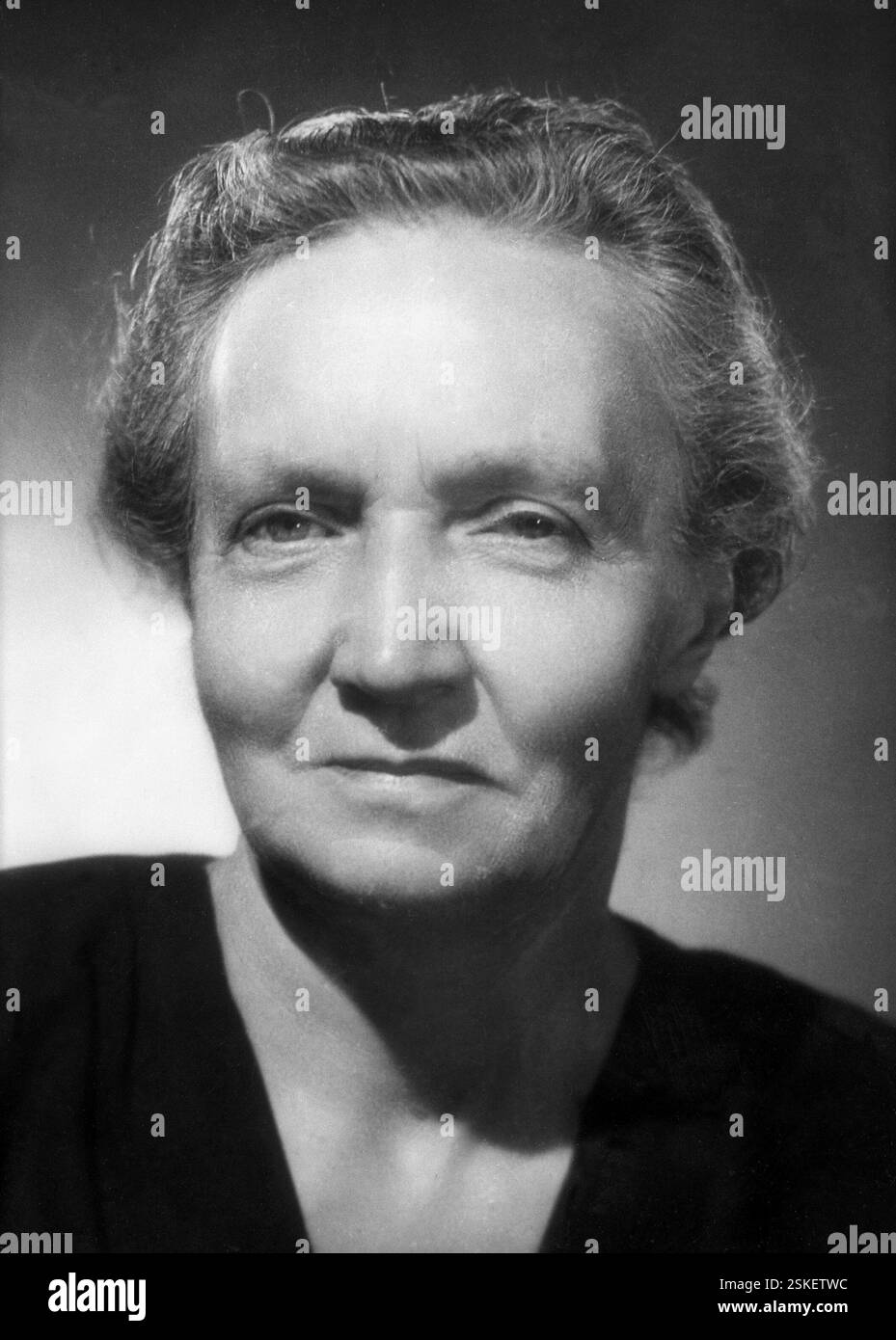 Irene Joliot-Curie, Wissenschaftlerin und Schriftstellerin ca. 1940# ...