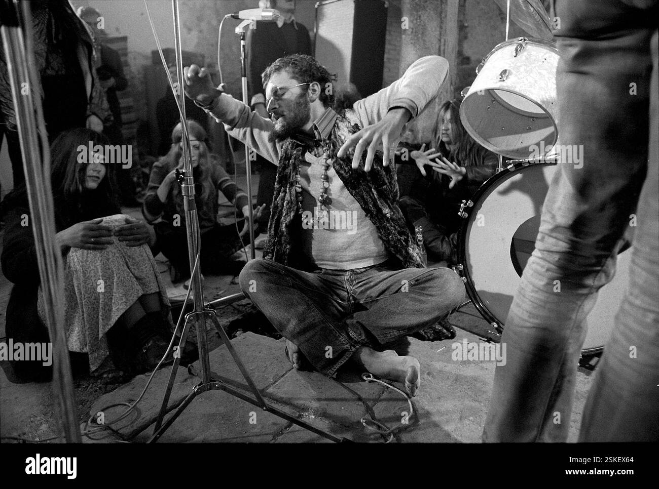 Musik und Show mit der Gruppe Underground aus Deutschland, 1969#Music ...