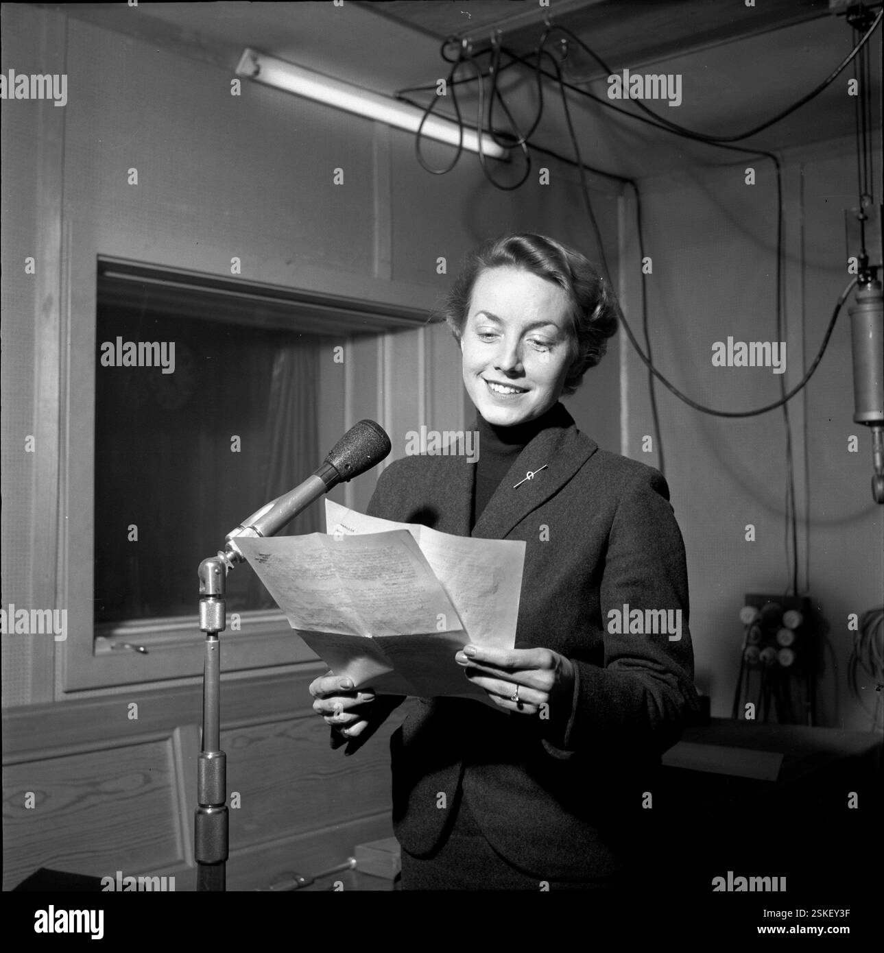 Sprecherin des Kurzwellensenders Schwarzenburg--- Grety Tribolet ...