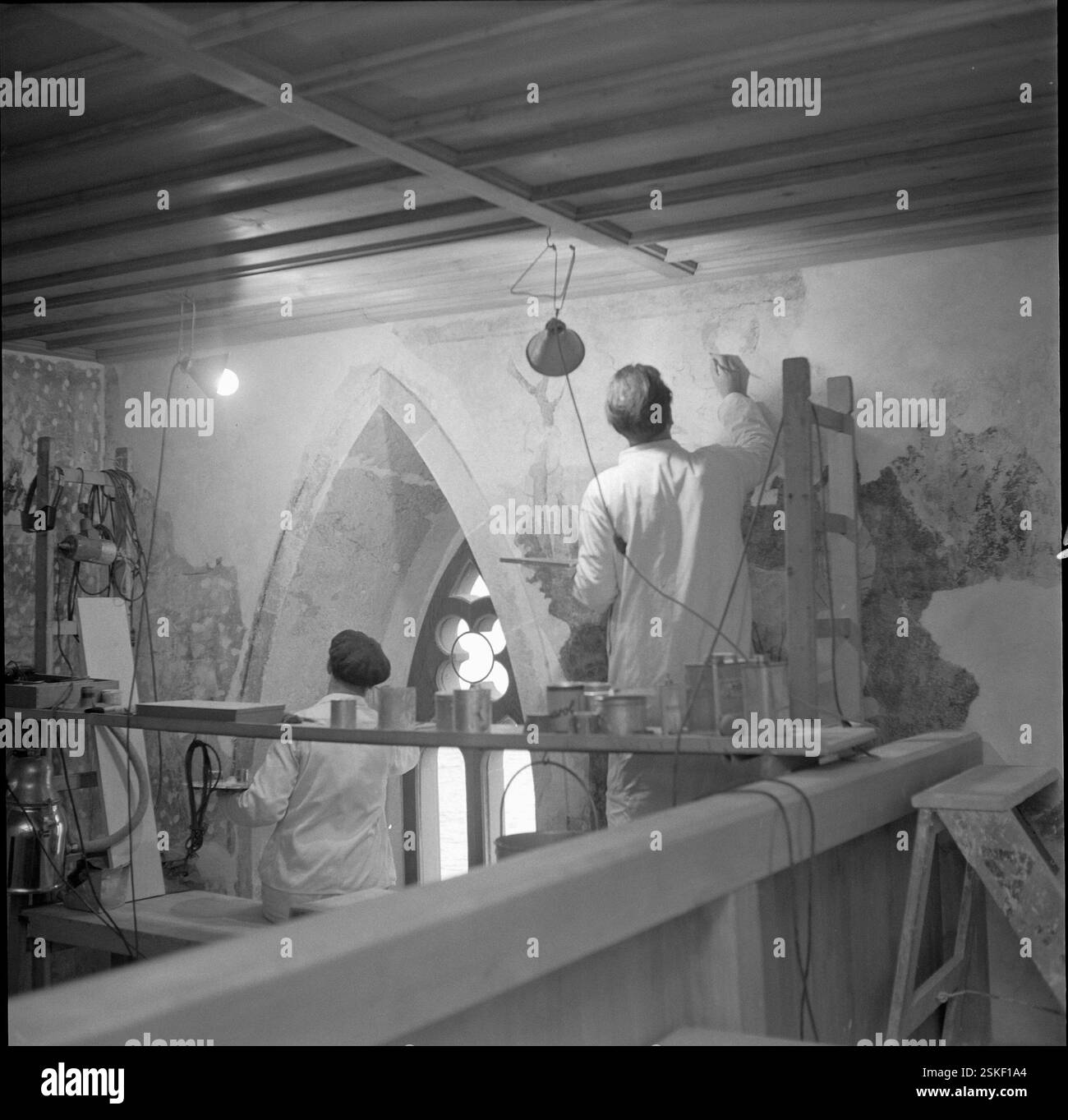 Restauration von Fresken im Schloss Oberhofen, 1956#Restoration of ...