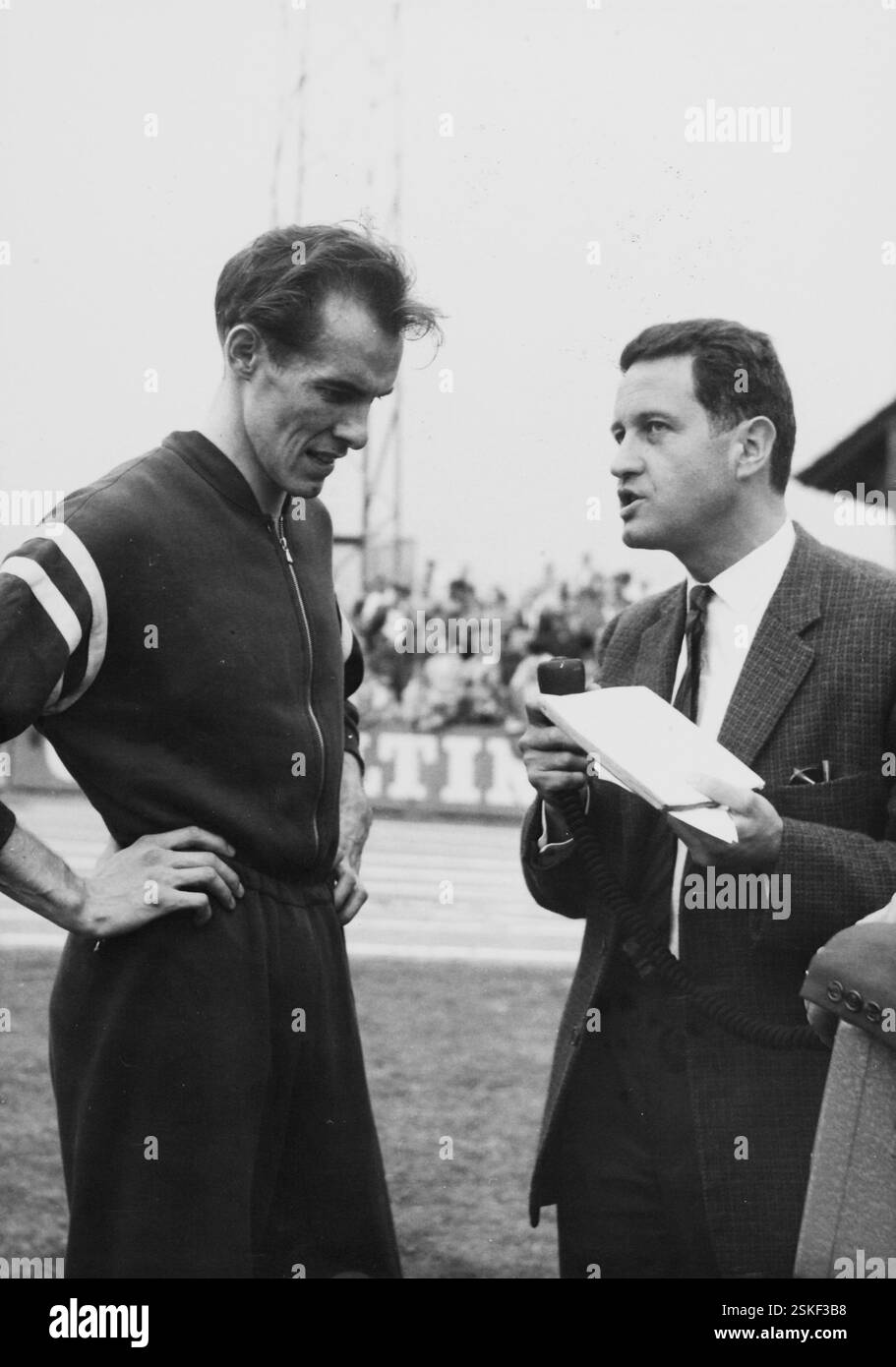 Christian Wägli mit Radioreporter Eric Walter, 1959#Christian Waegli ...