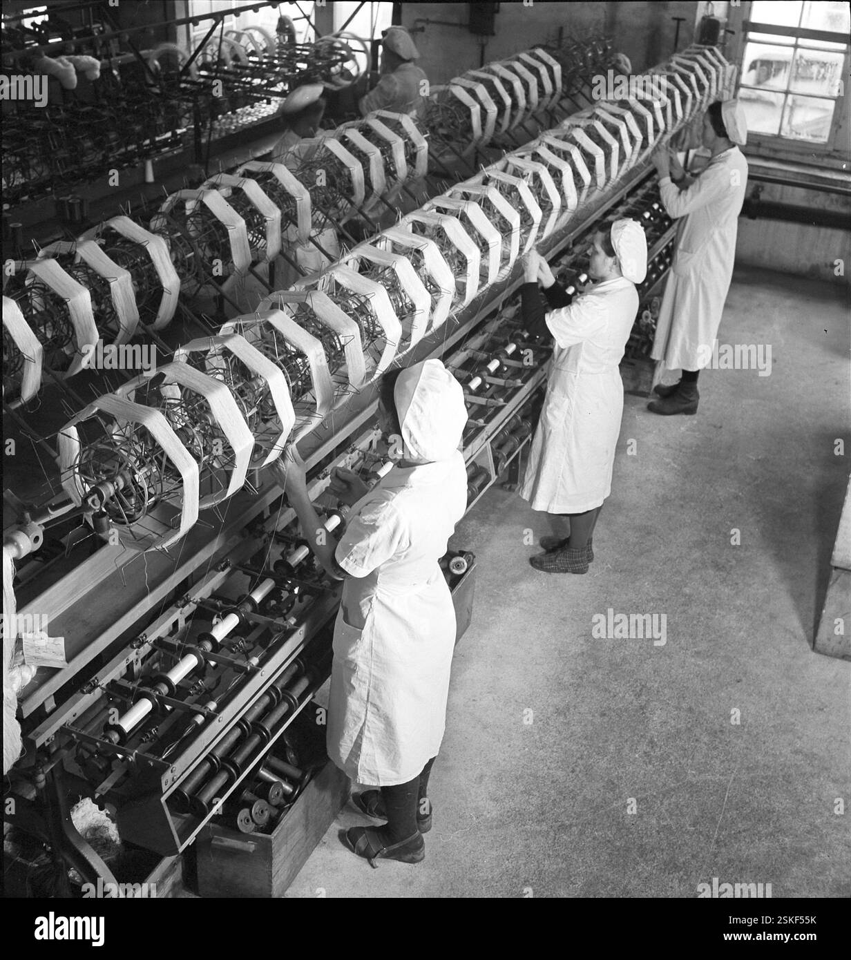 Heberlein & Co. Wattwil, Textilfabrik, Frauen arbeiten in der ...