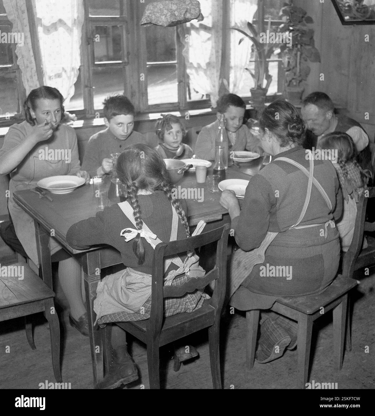 Aktion der Pro Juventute#Pro Juventute action--- Praktikantinnenhilfe ...