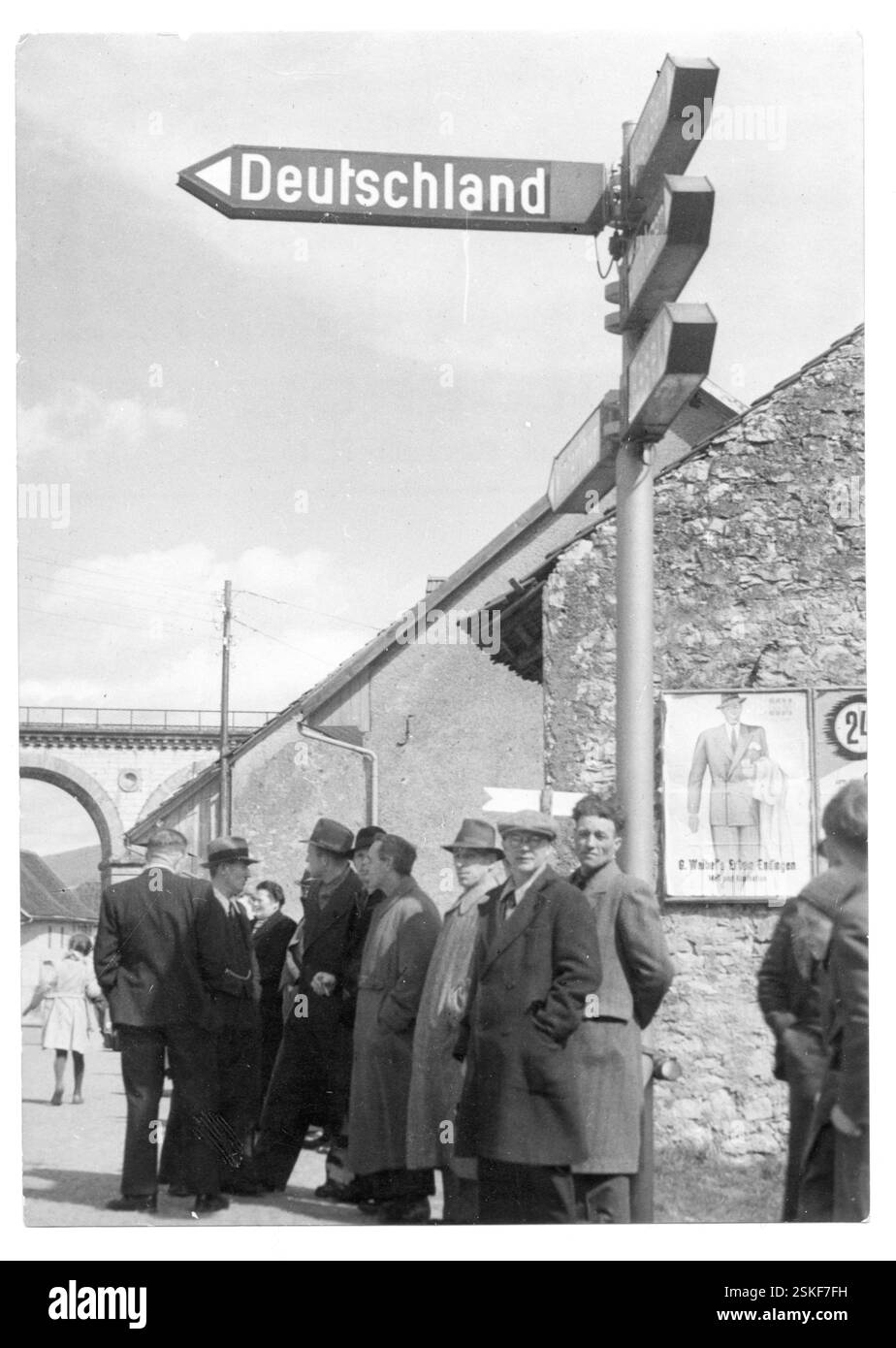 warten auf die Öffnung der Grenze nach Deutschland#waiting for the ...