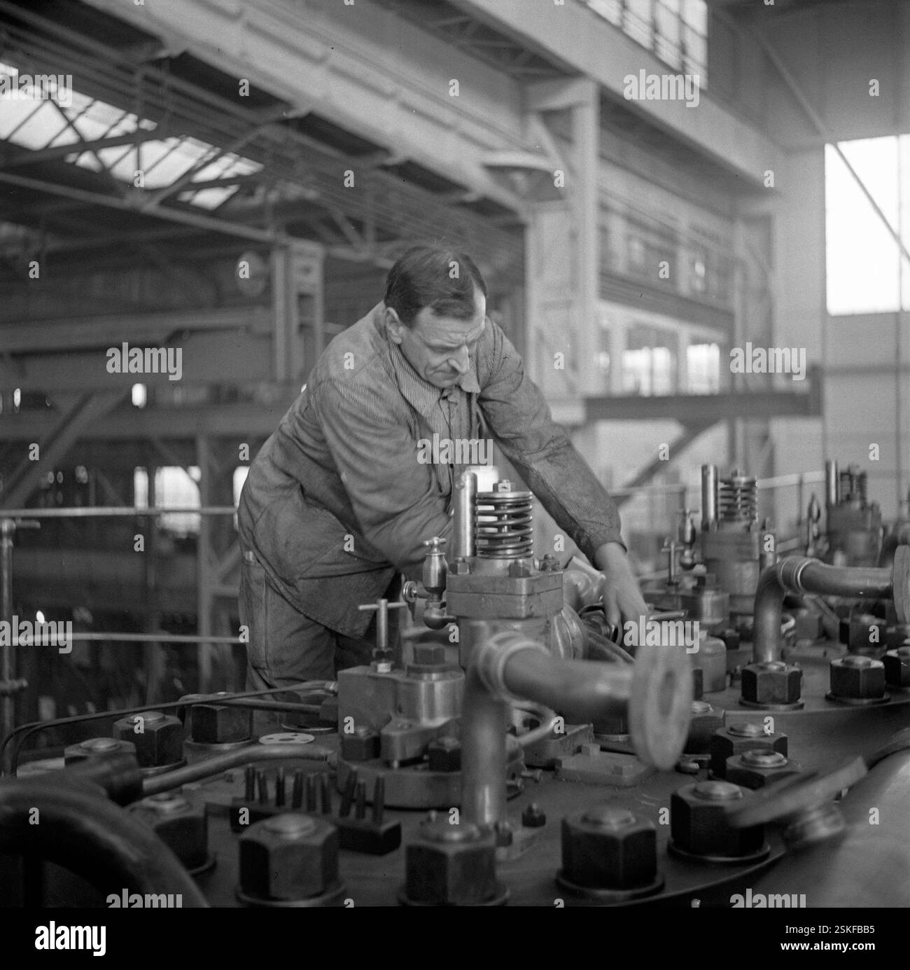 Sulzer Maschinenfabrik Winterthur 1940#Sulzer engineering works Winterthur, 1940- RDB BY DUKAS ...