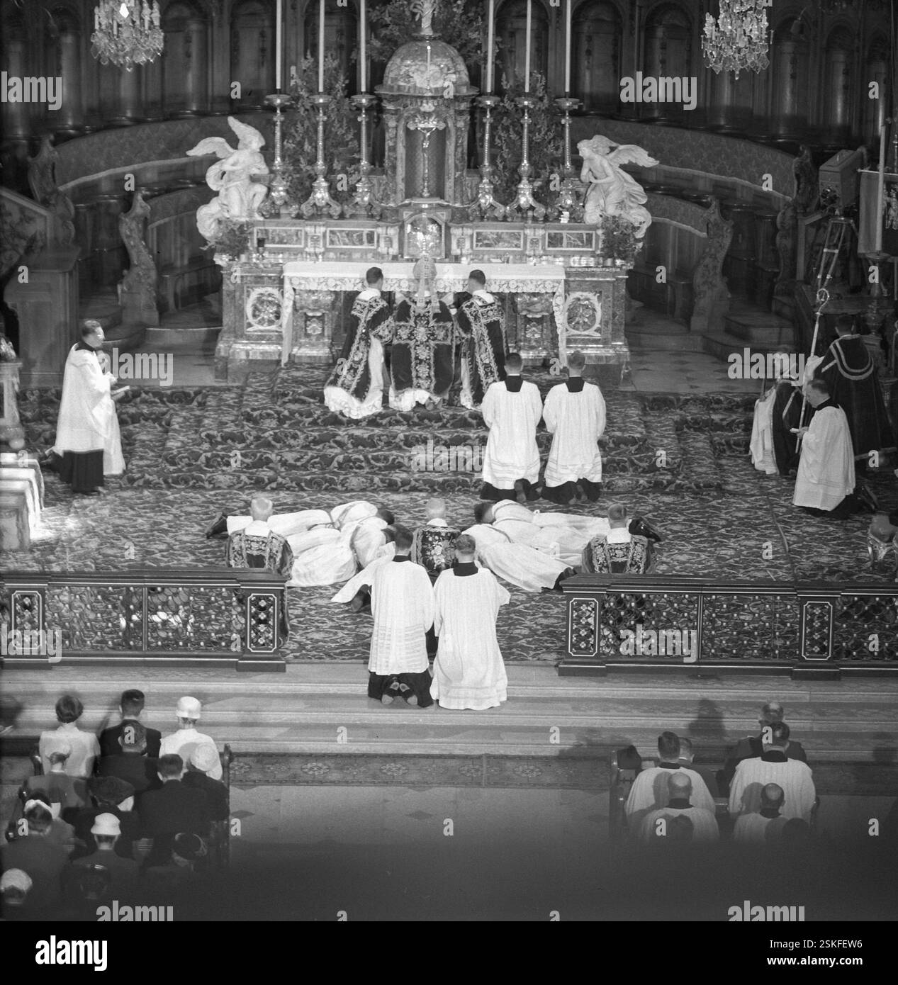 Priesterweihe in der St. Urseren-Kathedrale in Solothurn 1958# ...