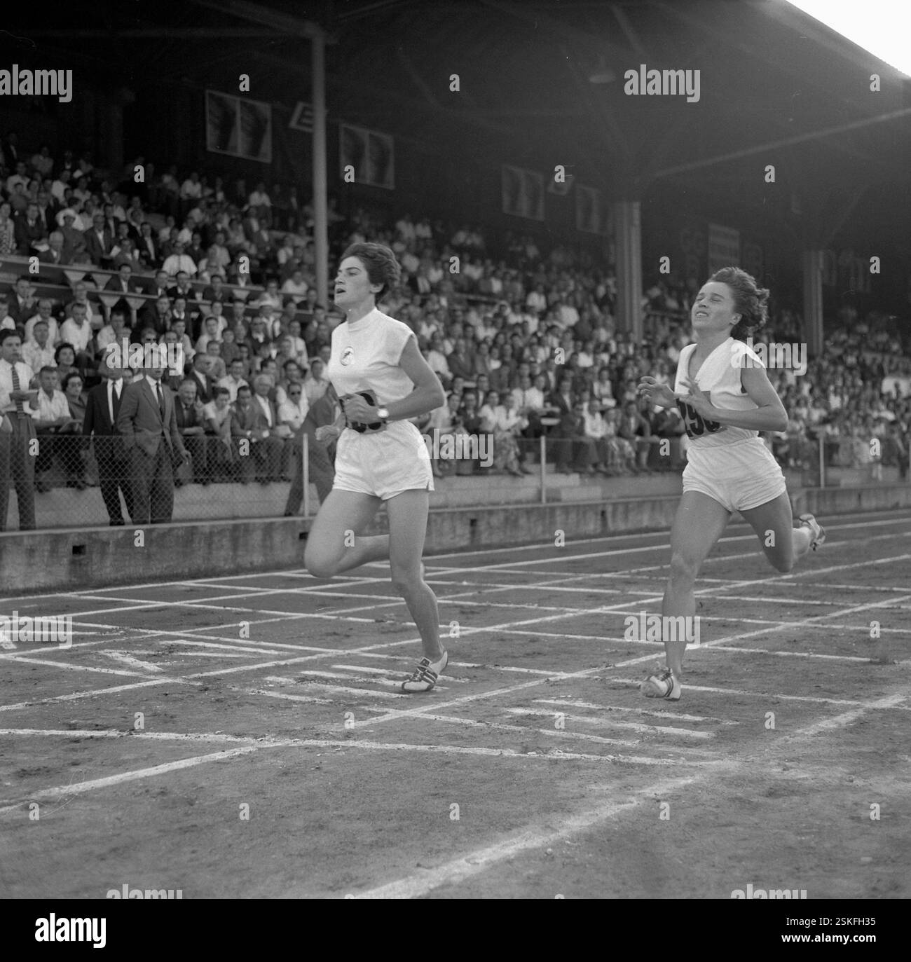 Leichtathletik-SM Damen 1957 Bern, Finale 200m: Alice Merz siegt#Swiss ...