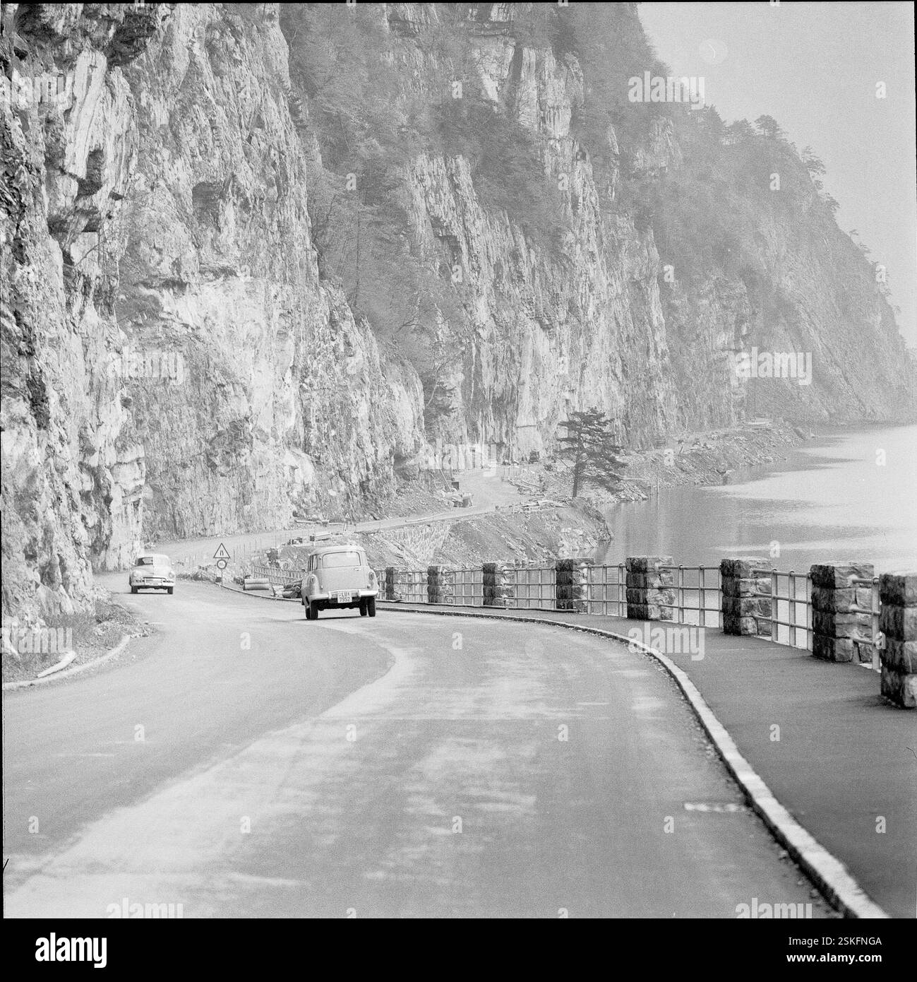 Bau, Ausbau der Axenstrasse 1954#Axenstrasse under construction 1954 ...