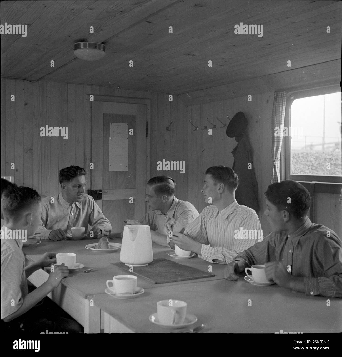 Basel, Ausbildung zum Rheinmatrosen auf dem Schulschiff "Leventina ...
