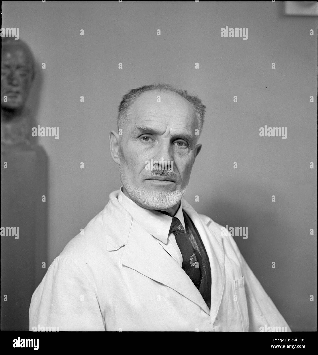 Künstler Theo Aeby, Fribourg 1943#Artist Theo Aeby, Fribourg 1943- RDB ...