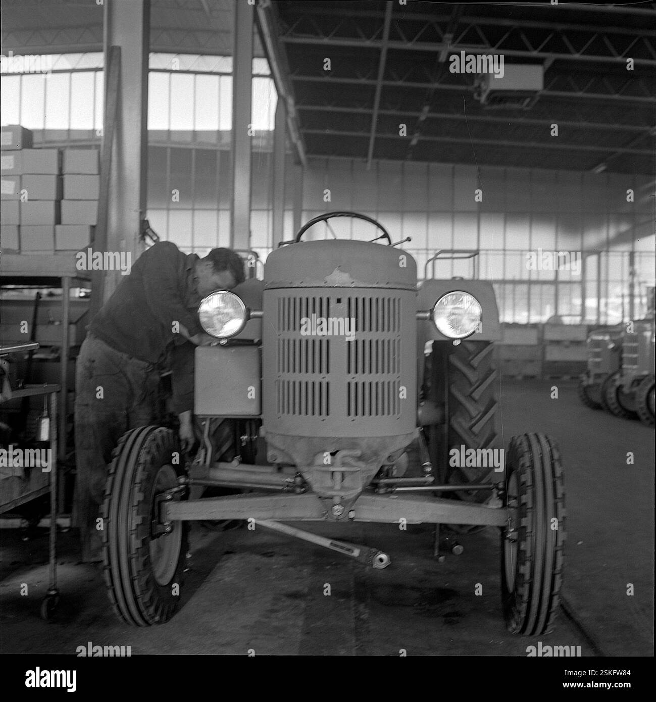 Traktorenfabrik Bührer in Hinwil 1960#Tractor factory Bührer in Hinwil ...