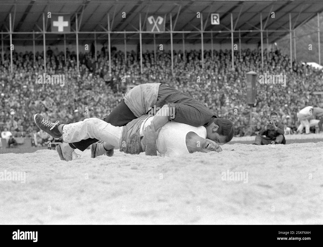 Peter schwingen Black and White Stock Photos & Images - Alamy