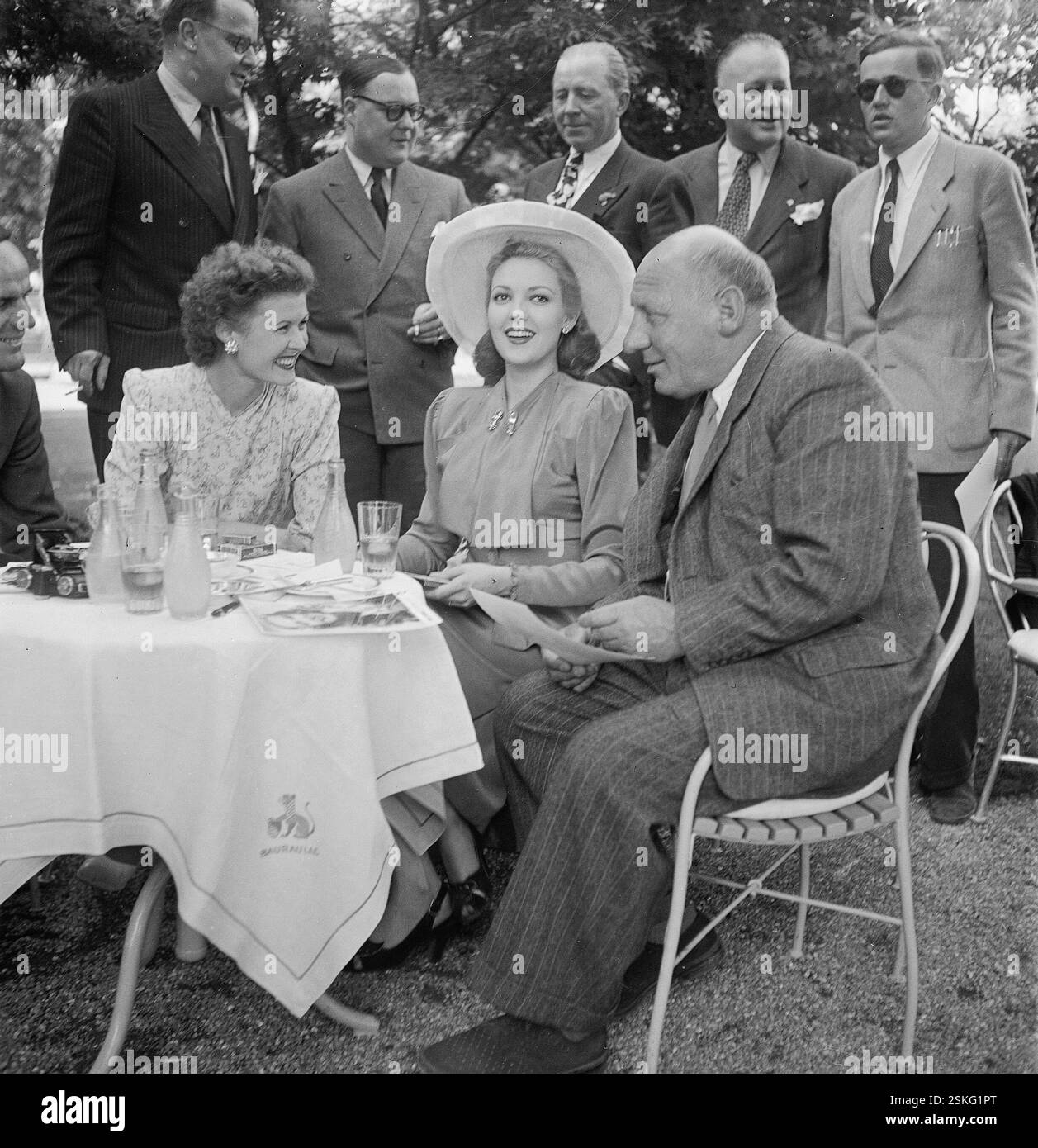 Anne-Marie Blanc, Linda Darnell und Heinrich Gretler 1947#Anne-Marie ...