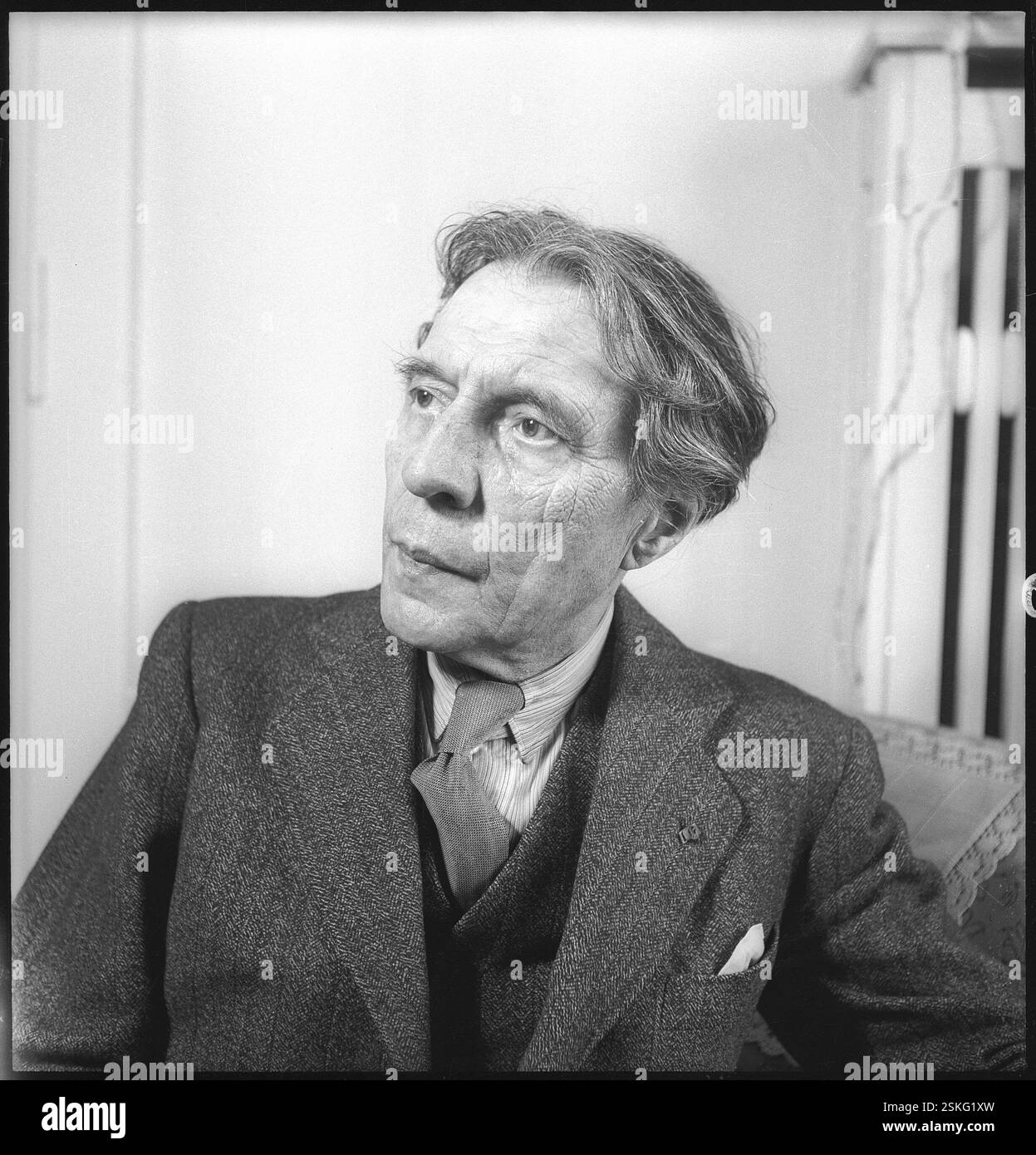 1877-1962--- Konzertpianist Alfred Cortot, Nyon 1946#Pianist Alfred ...