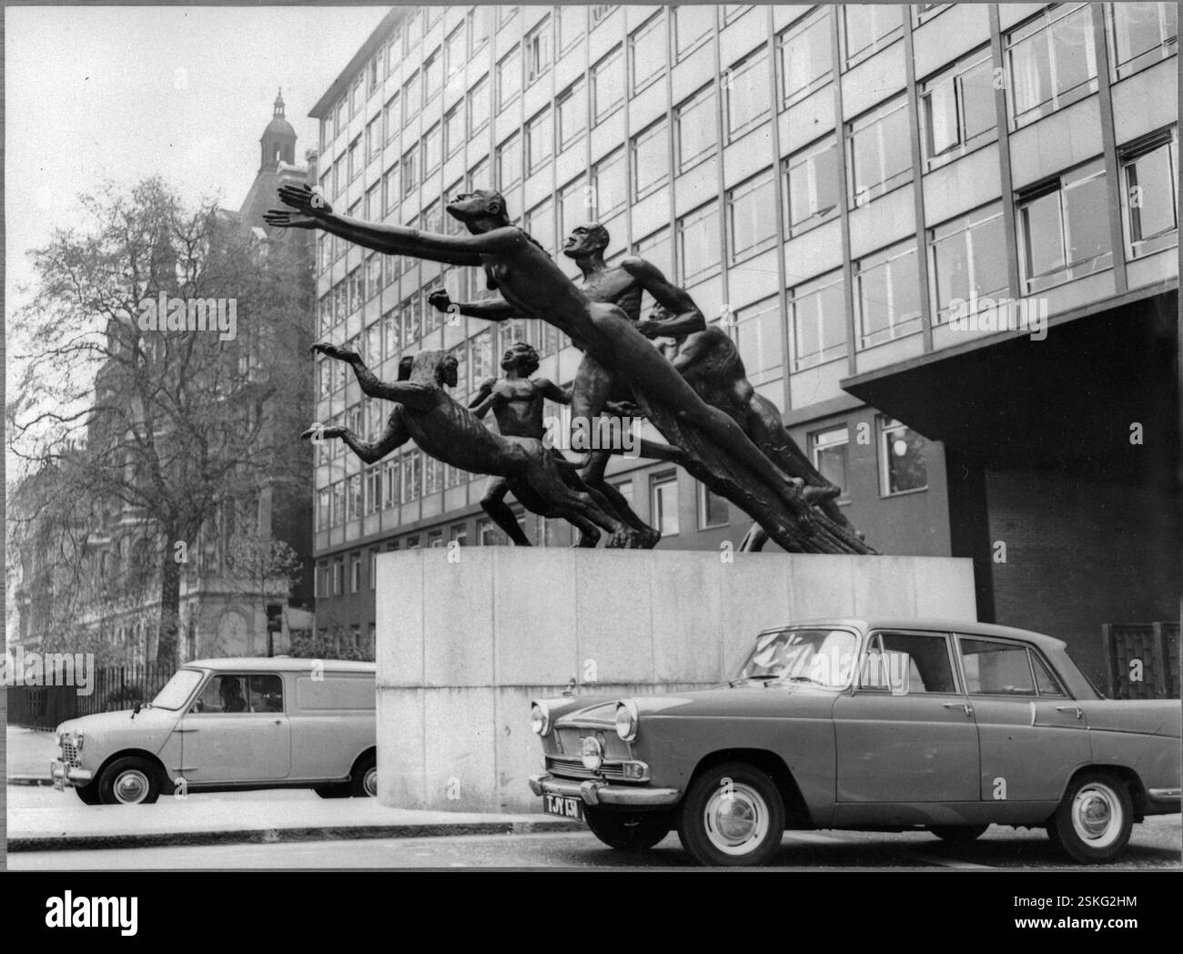 "Der Menschen Flucht aus dem Gedränge der Grossstadt" in London--- Werk ...