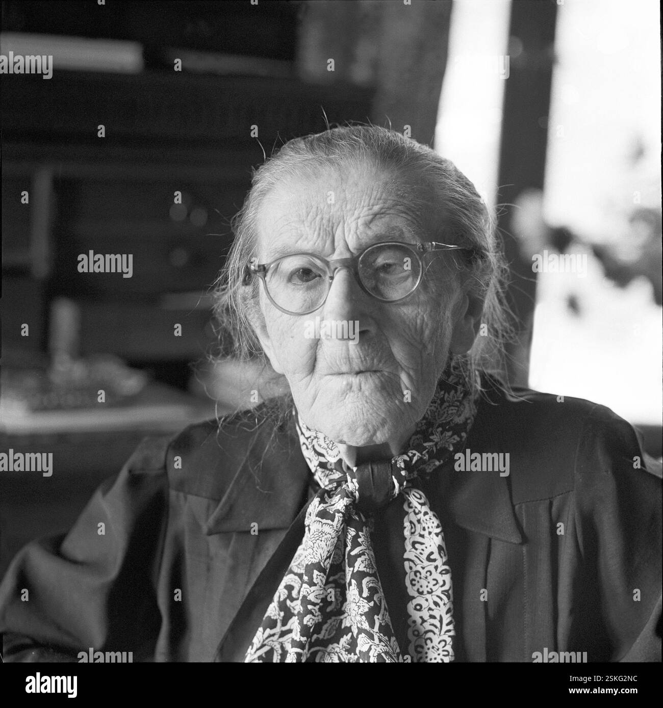 Portrait 100 years old Black and White Stock Photos & Images - Alamy
