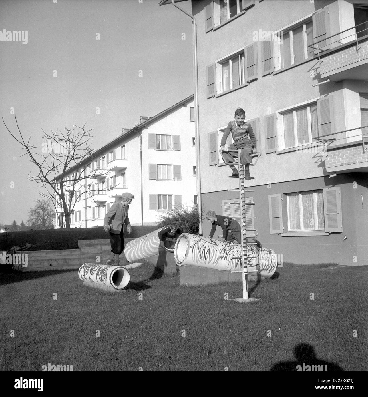 Kinderspielplatz am Liebenauweg, Luzern 1953#Children's playground in ...