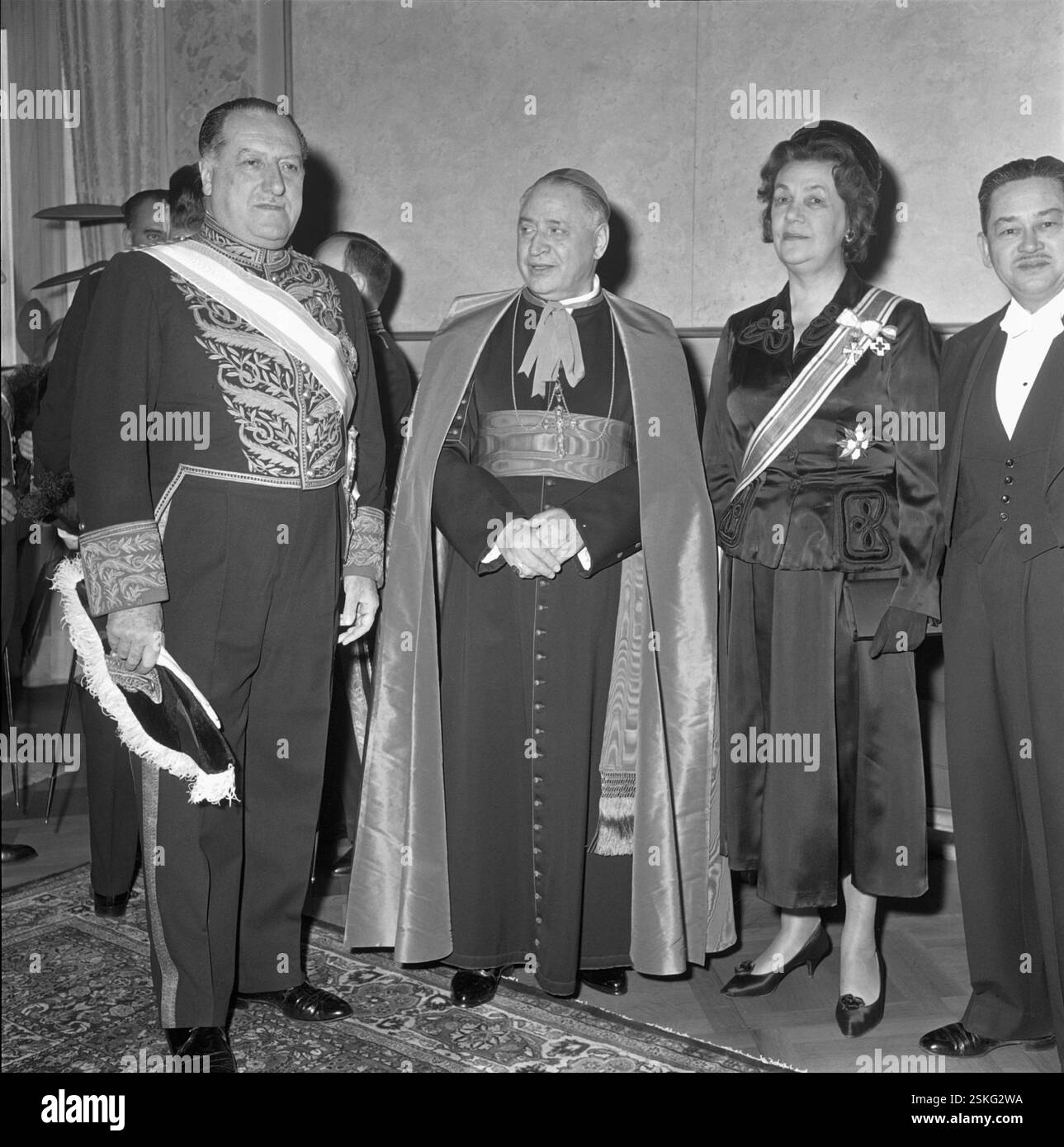 Neujahrsempfang im Bundeshaus 1965: De Lojendio, Kardinal Pacini ...