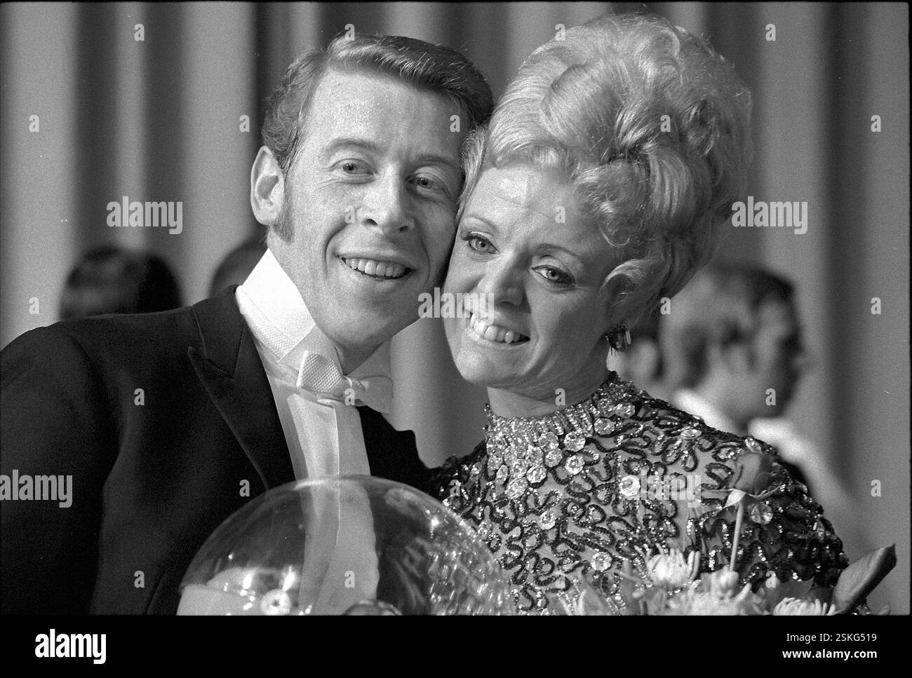 Standardtänze-EM im Zürcher Kongresshaus 1971; Sieger Hurley/Saxton# ...