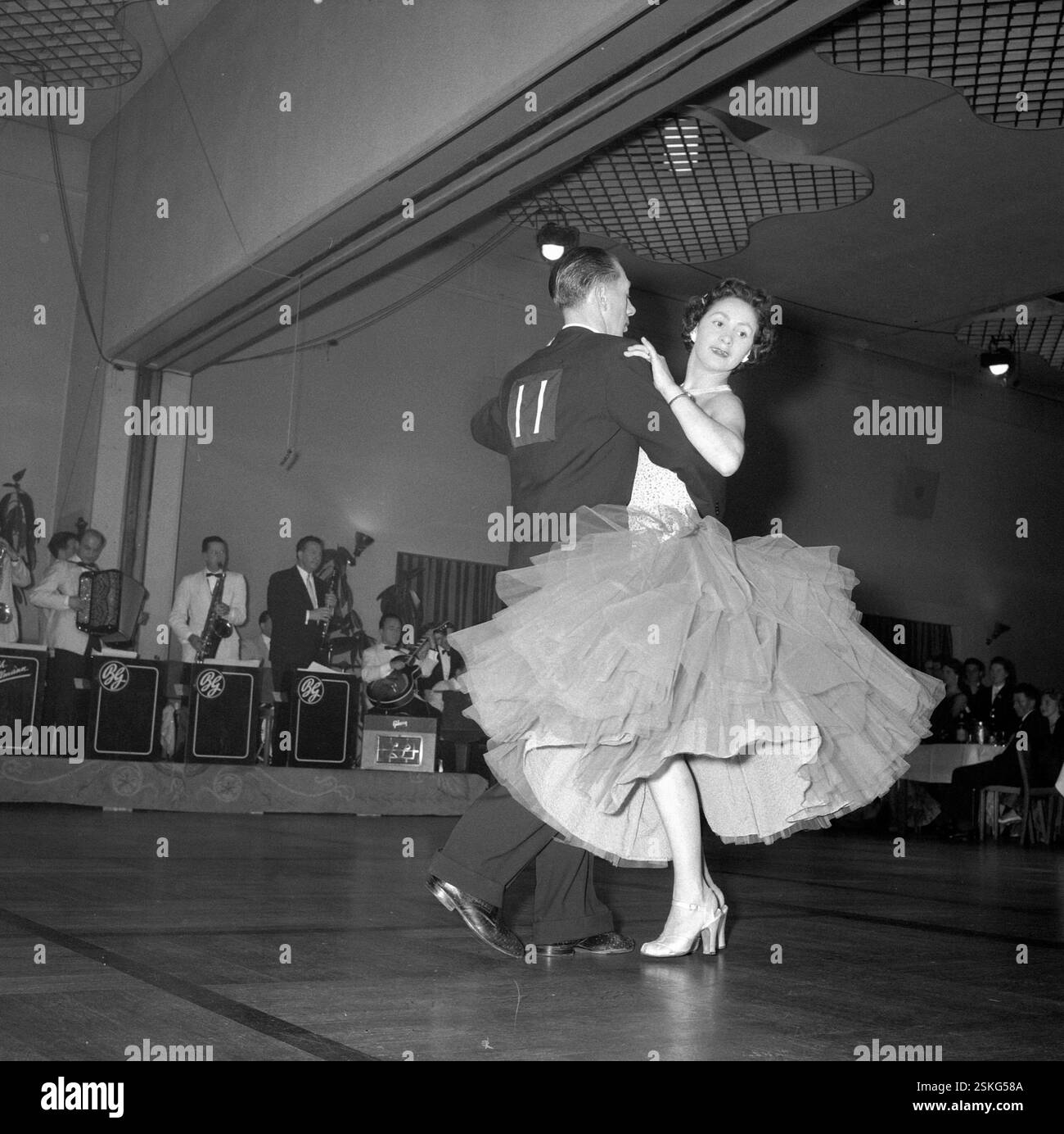 Schweizer Tanzmeisterschaften, Zürich 1957; Herr und Frau Bachmann# ...