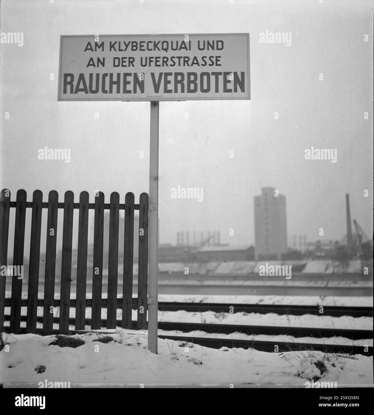 Im smoking Black and White Stock Photos & Images - Alamy