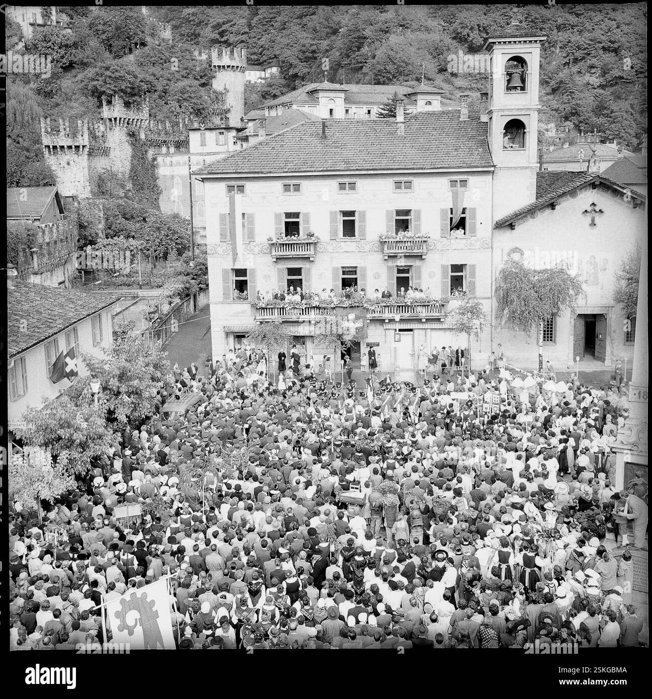 Trachtenfest in Bellinzona 1959#Festival in historical costumes in ...