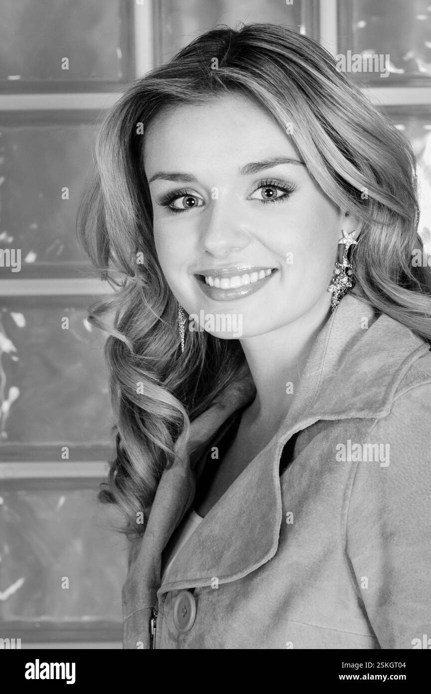KATHERINE JENKINS, YOUNG, PORTRAIT, 2005: Operatic singer and TV star ...